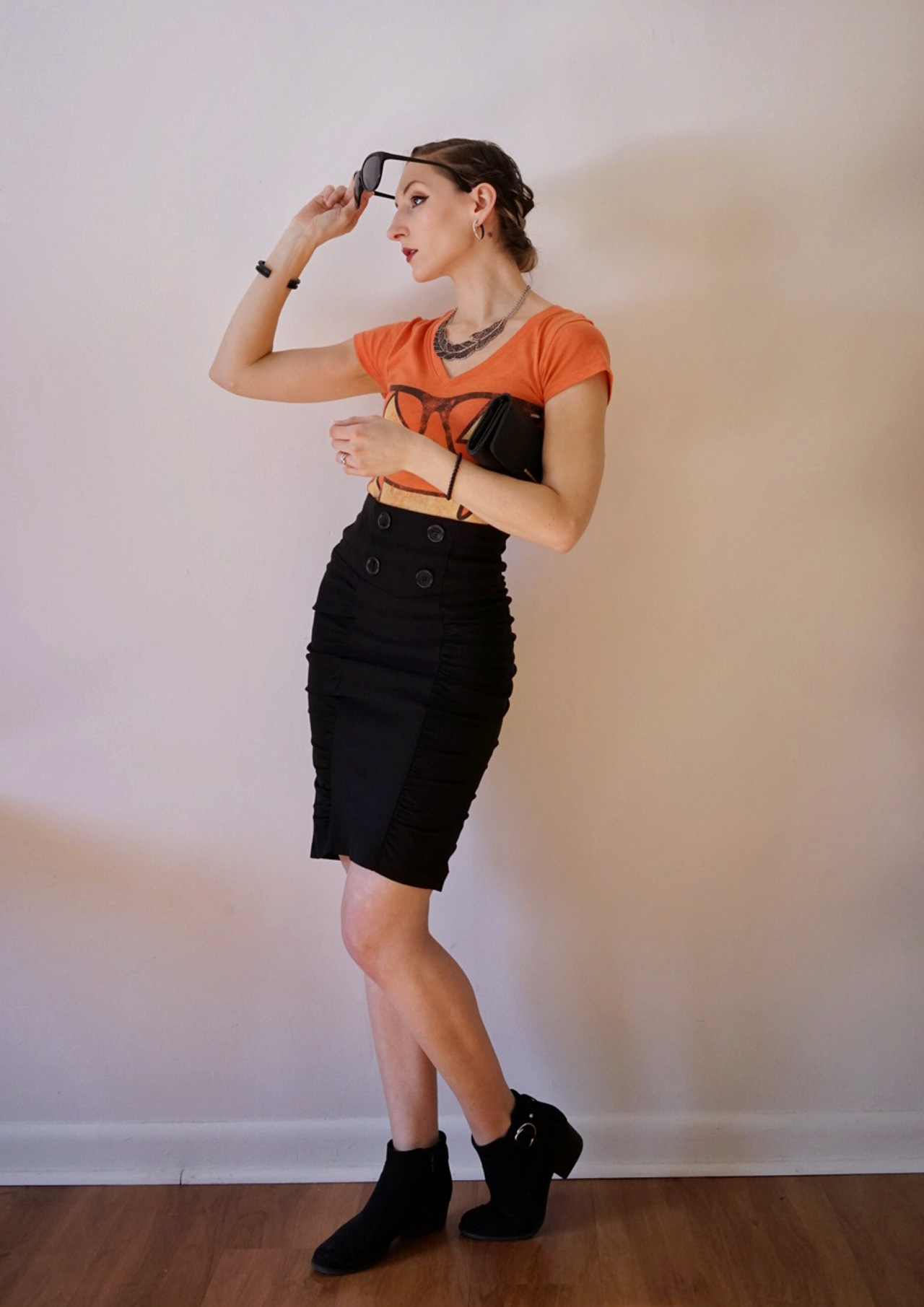 T-Shirt Outfits · Side B Modeling